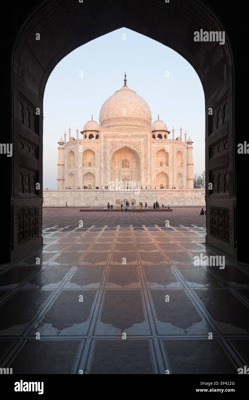 Taj mahal geometry hi-res stock photography and images - Alamy