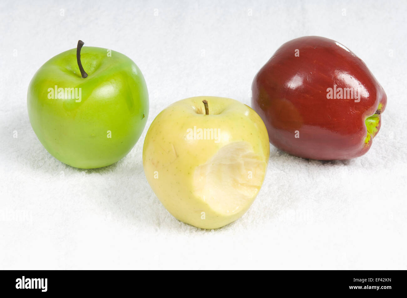 Three apples hi-res stock photography and images - Alamy