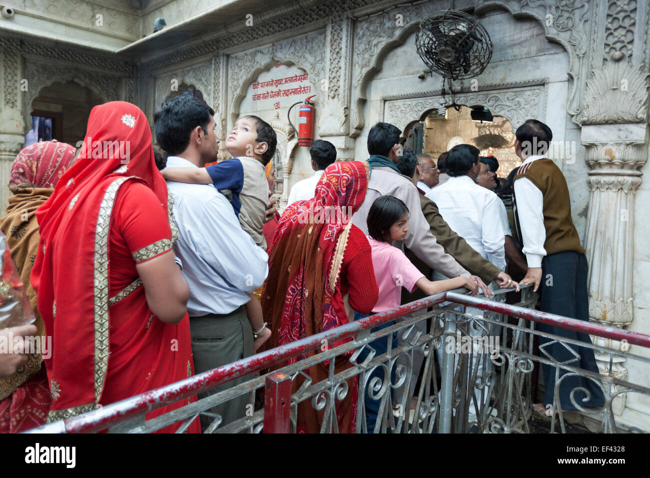 Indian hindu devotees traditional dress hi-res stock photography and ...