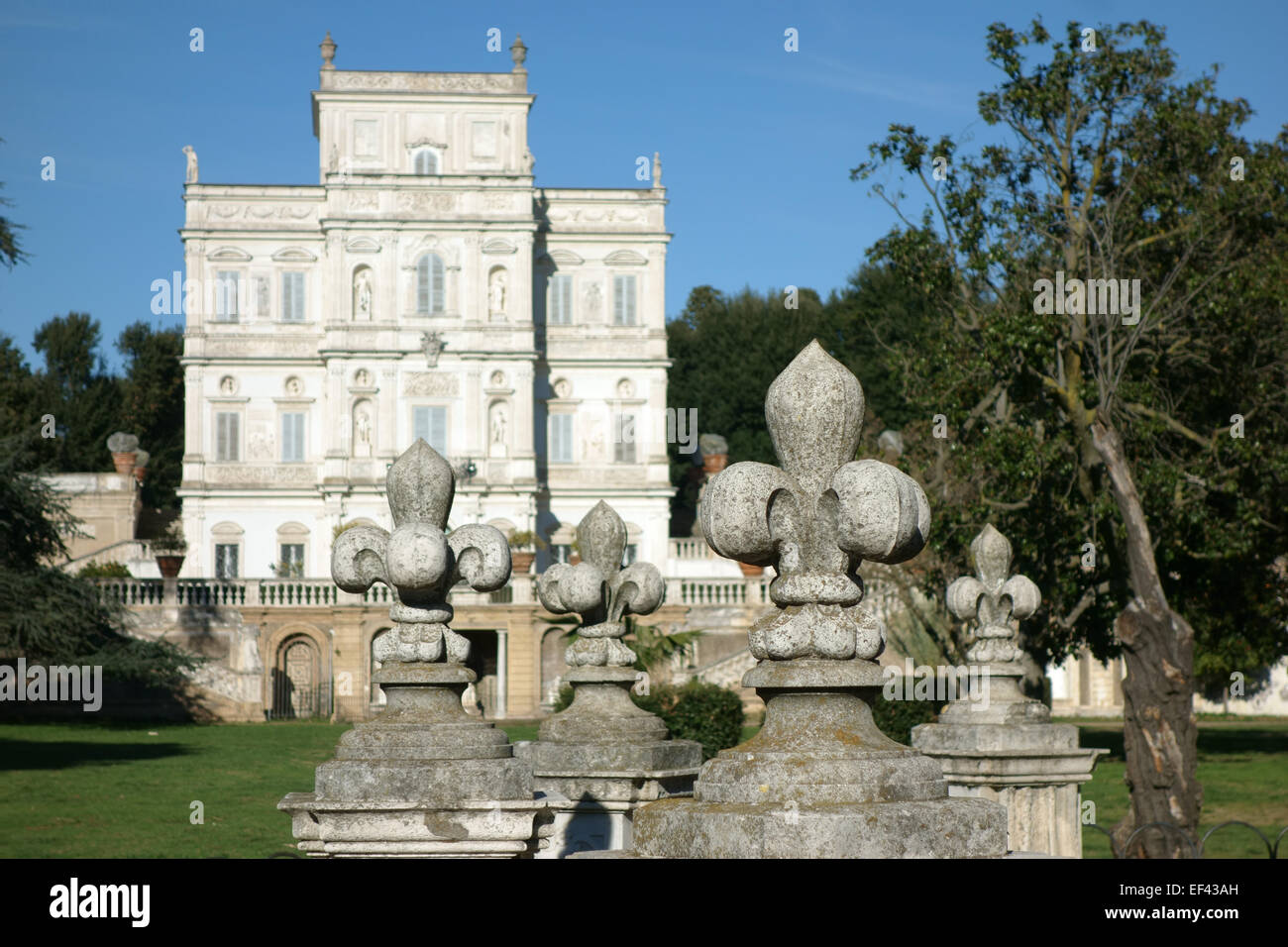 Lilium house roma hi-res stock photography and images - Alamy