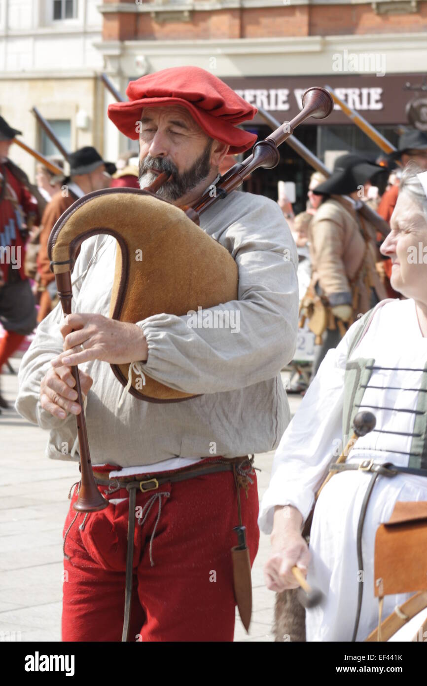 Northumbrian pipe Player Stock Photo - Alamy