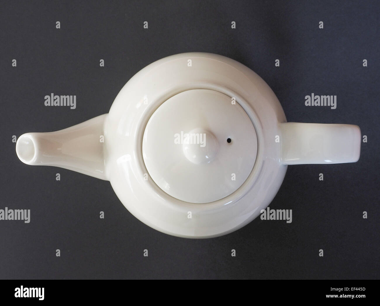 White ceramic teapot for tea Stock Photo - Alamy