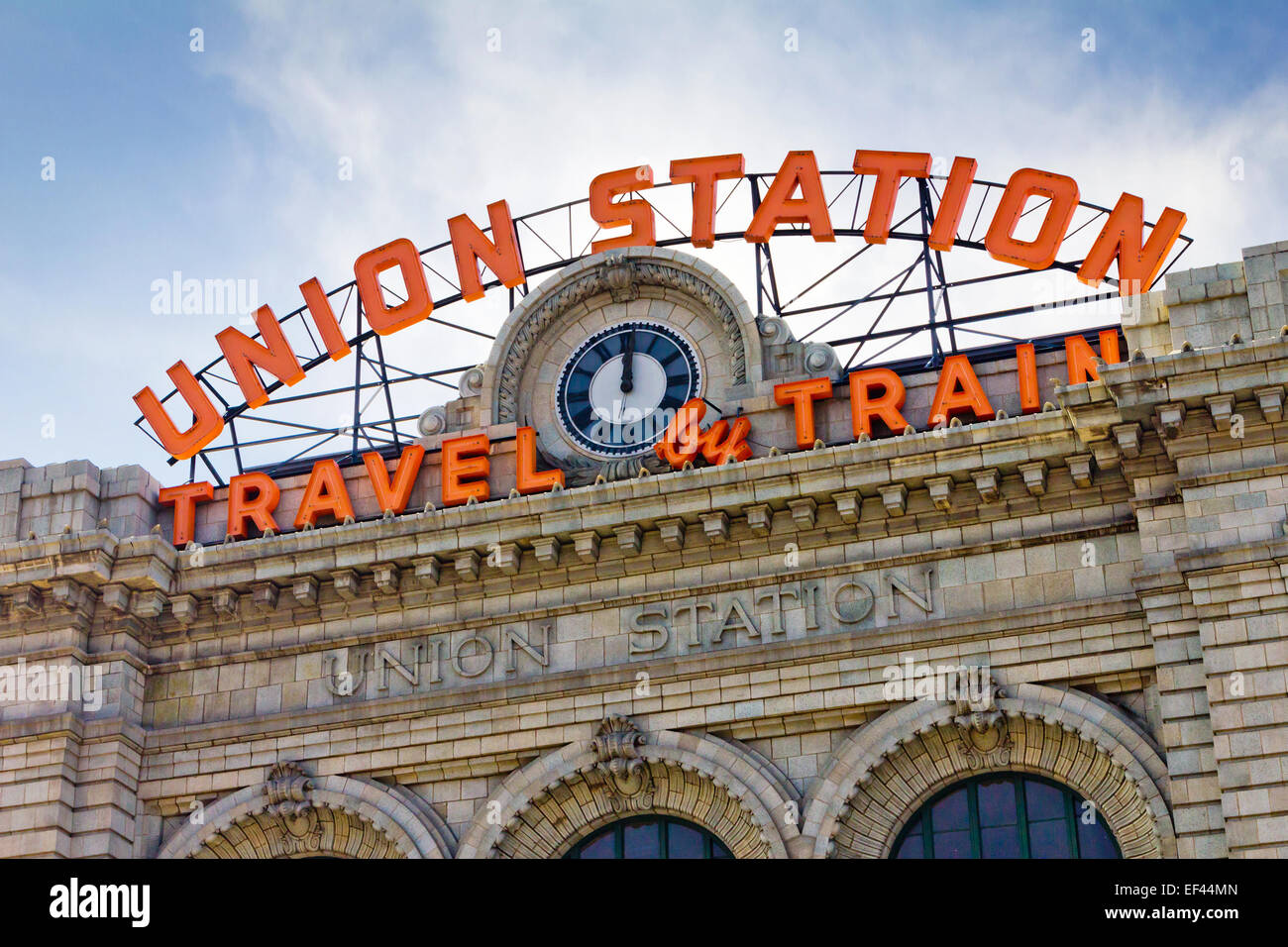 Union station sign hi-res stock photography and images - Alamy