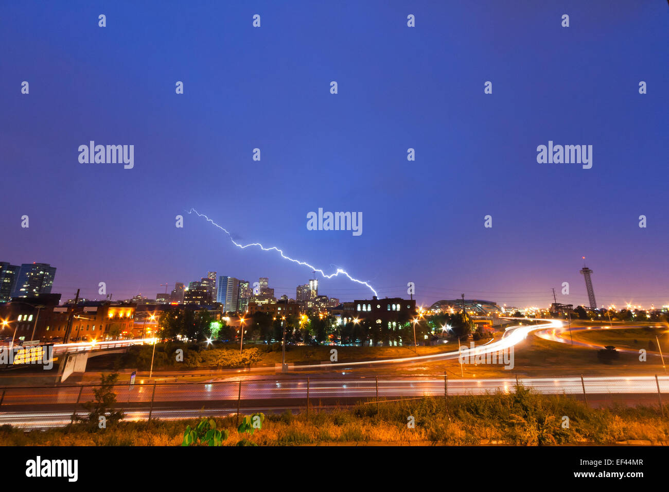 Time lapse landscape lightning night hi-res stock photography and ...