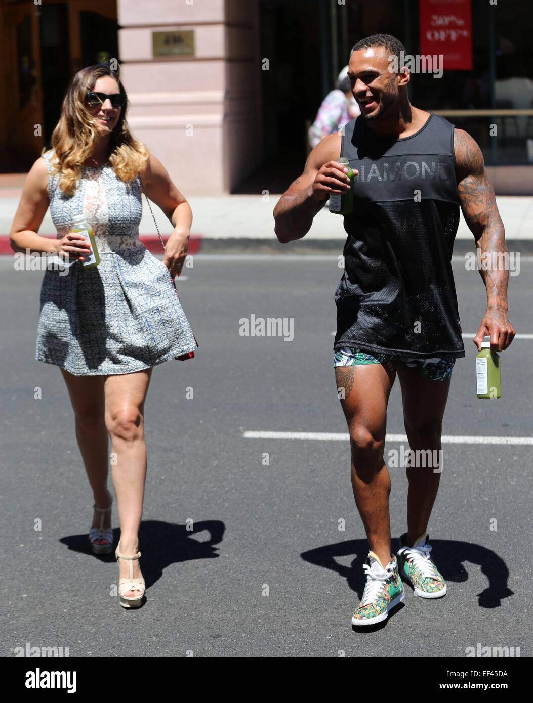 Kelly Brook and boyfriend David McIntosh pick up green juice at Pressed ...