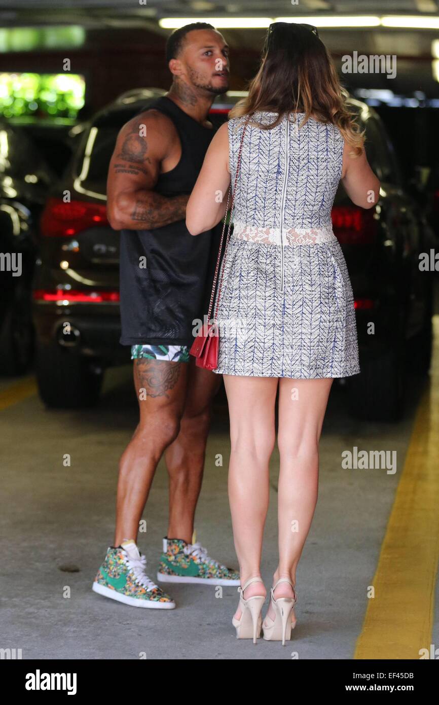 Kelly Brook and boyfriend David McIntosh pick up green juice at Pressed ...