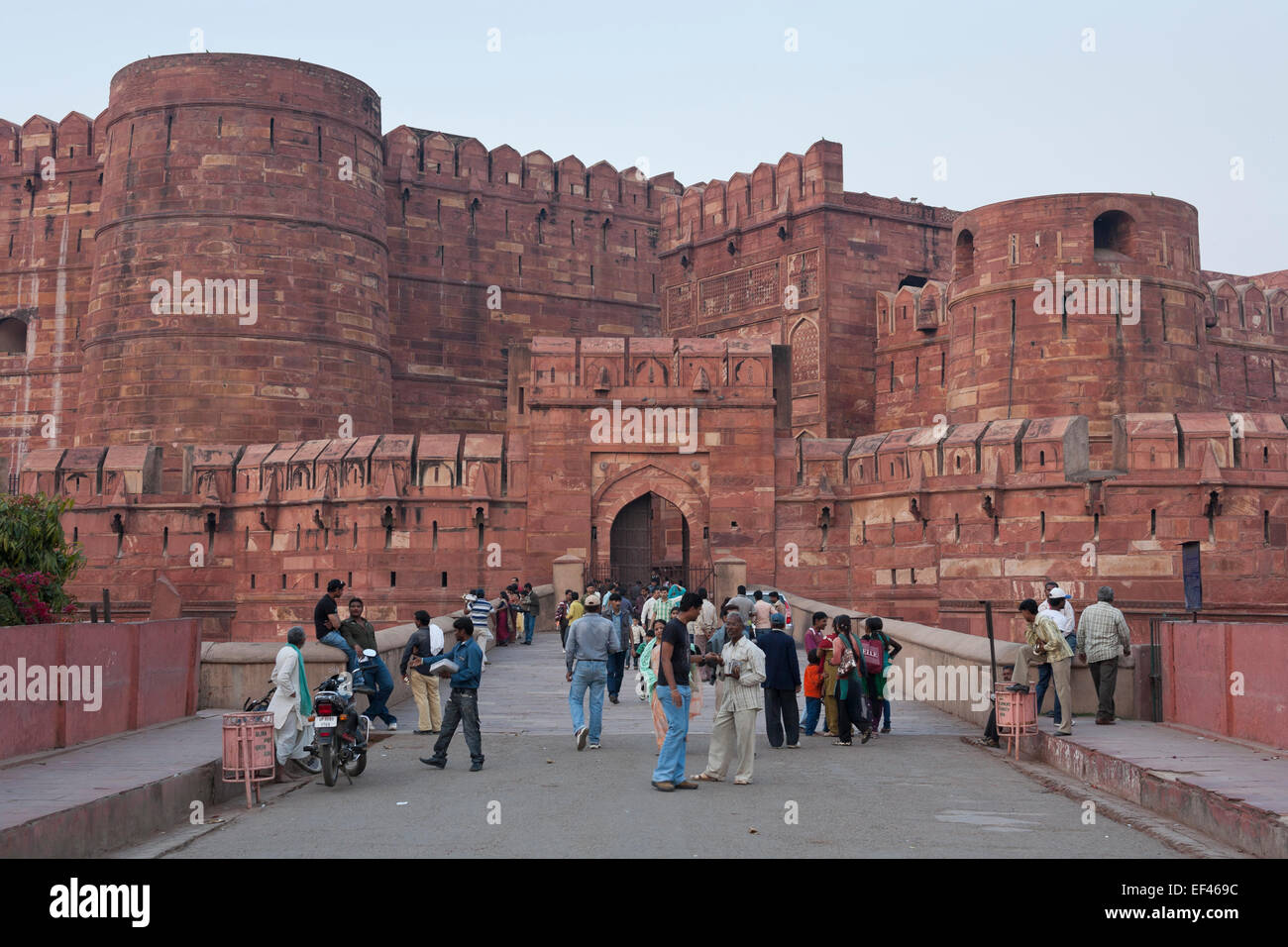Agra fort view hi-res stock photography and images - Alamy