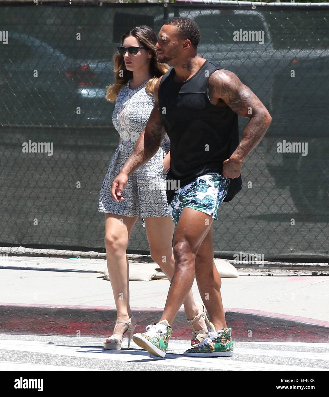 Kelly Brook and boyfriend David McIntosh go shopping in Los Angeles ...