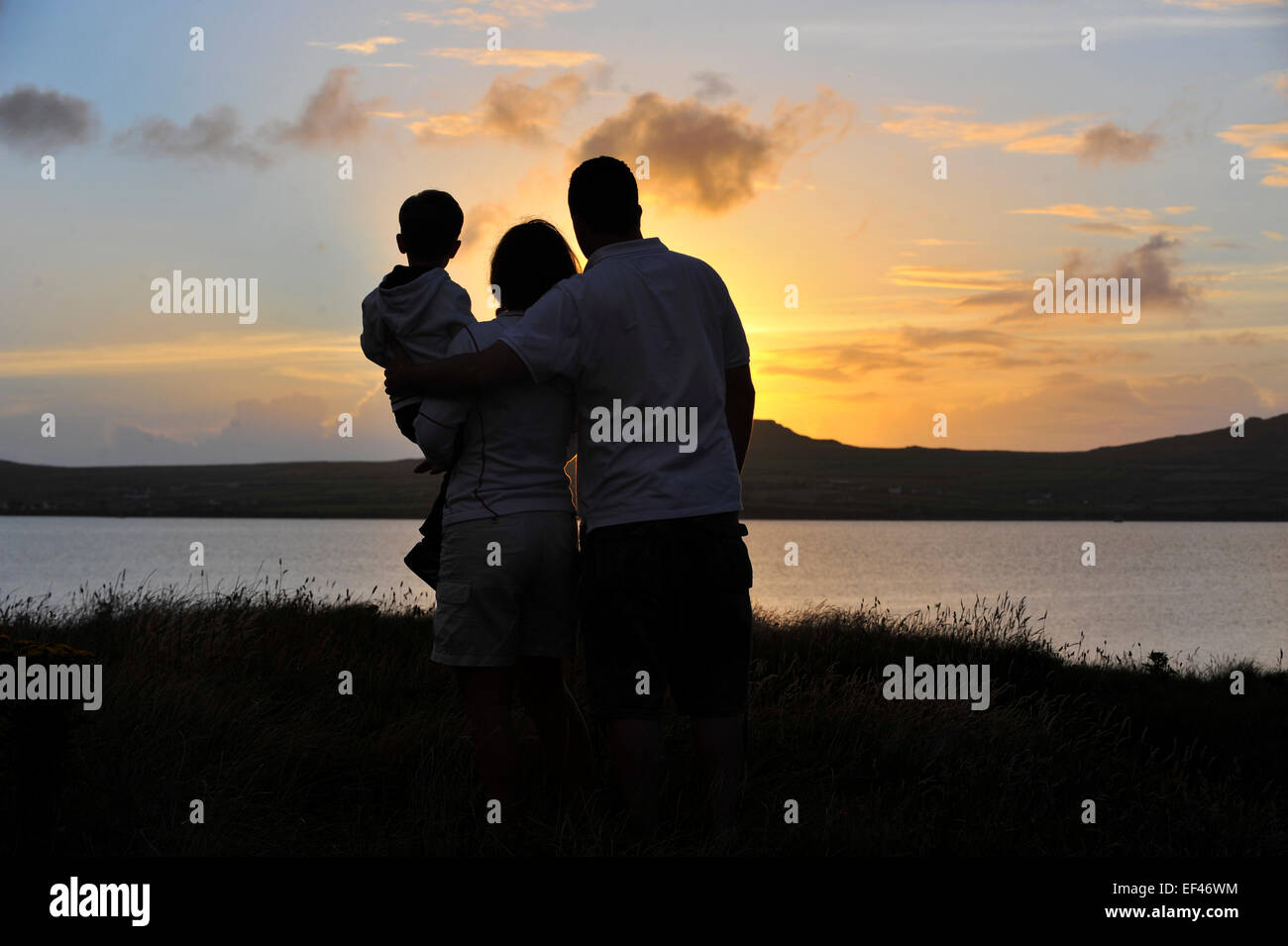 Silhouette embrace hi-res stock photography and images - Alamy