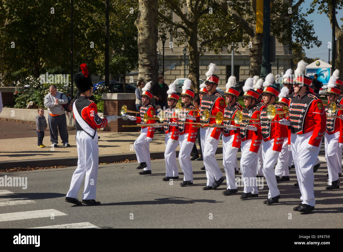 Drum major leading parade hi-res stock photography and images - Alamy