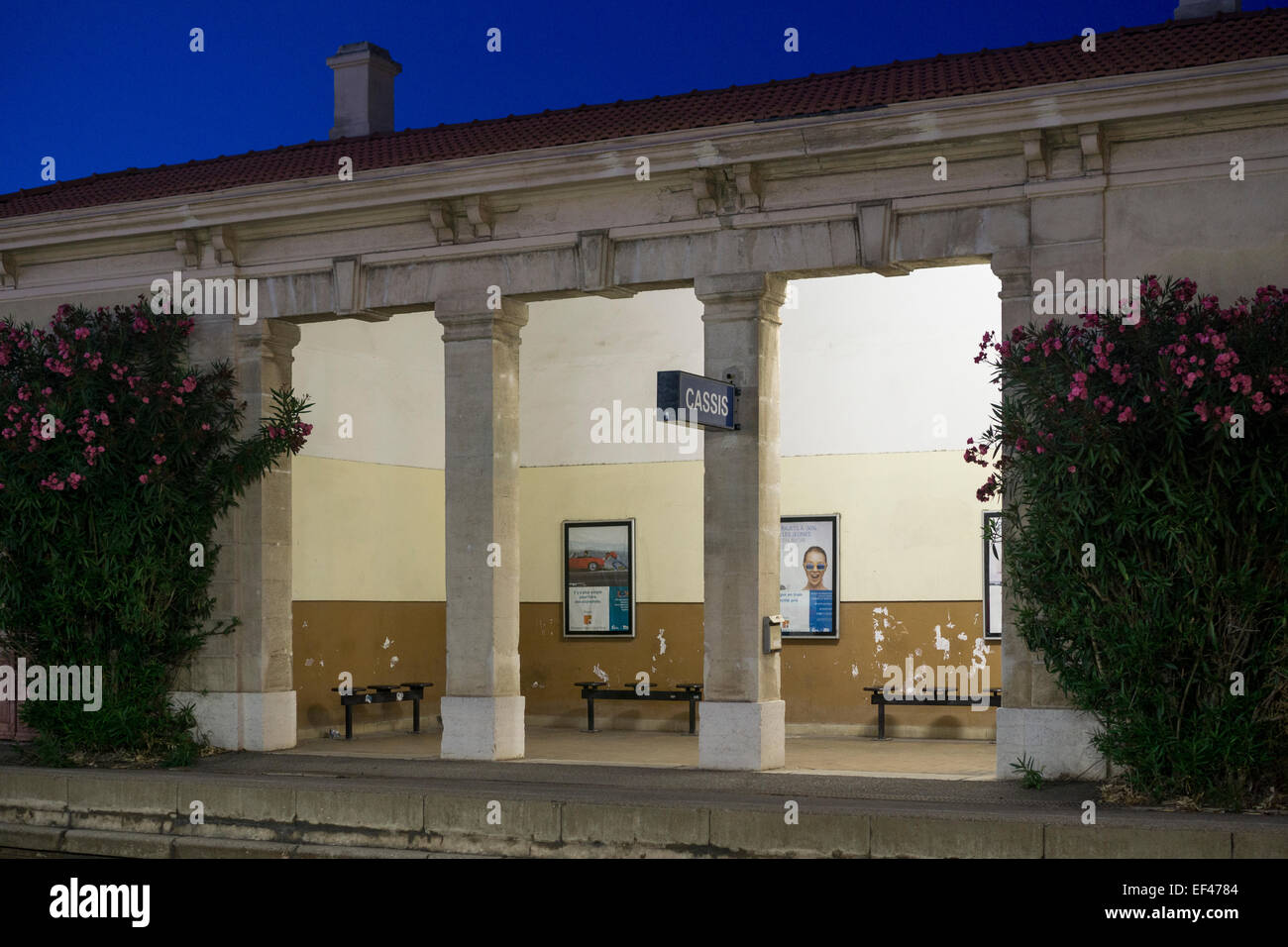 Cassis train station hi-res stock photography and images - Alamy