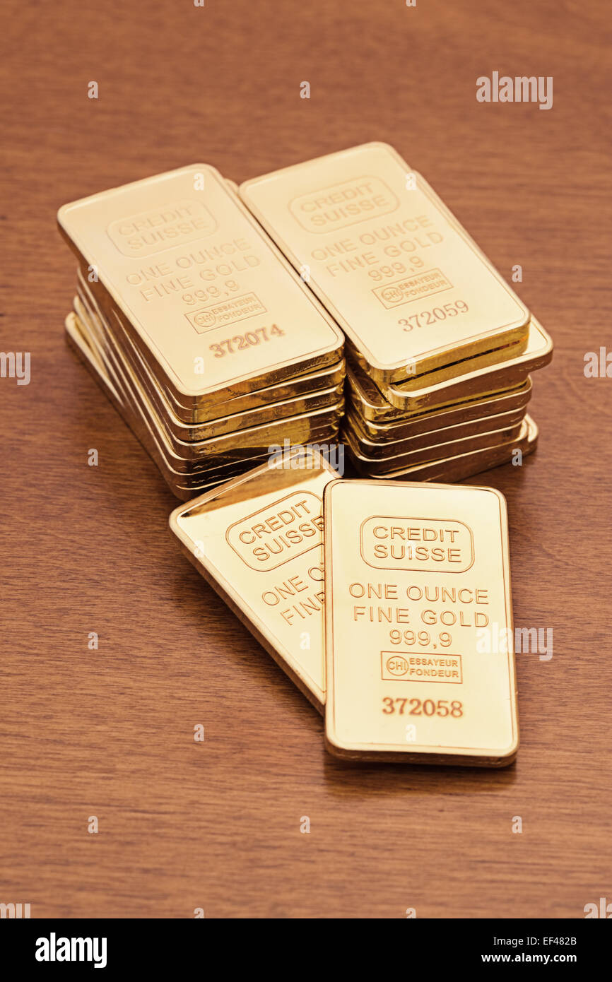 One ounce gold hi-res stock photography and images - Alamy