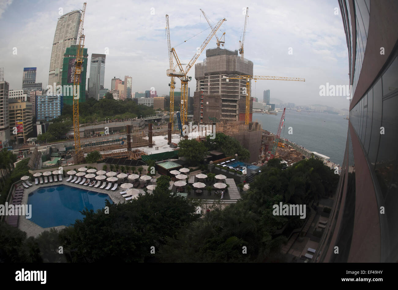 Hong kong victoria harbour intercontinental holiday ruined oasis cranes noise hi-res stock ...