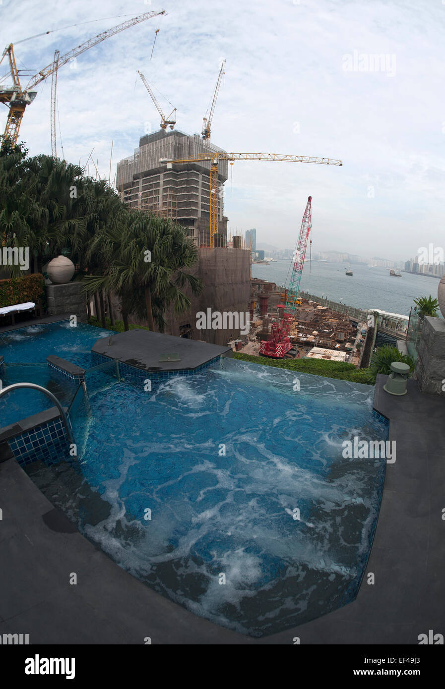 Jacuzzi pool intercontinental hotel tsim High Resolution Stock ...