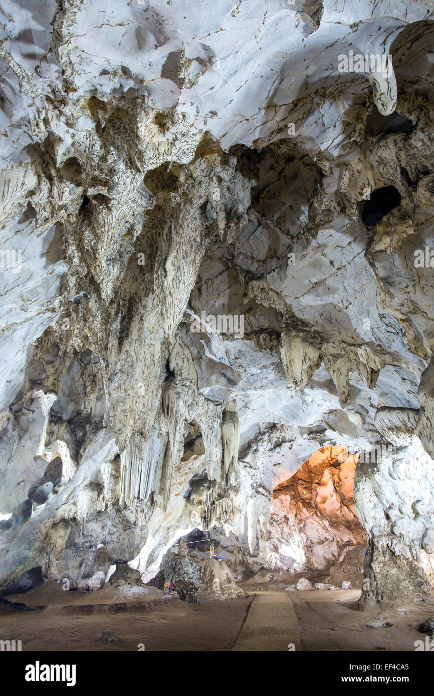 Muang On Cave hall in Northern Thailand Stock Photo - Alamy
