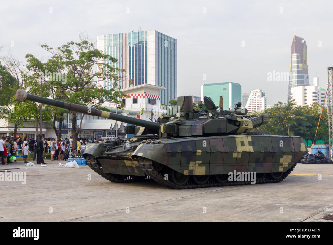 a military tank in city Stock Photo - Alamy