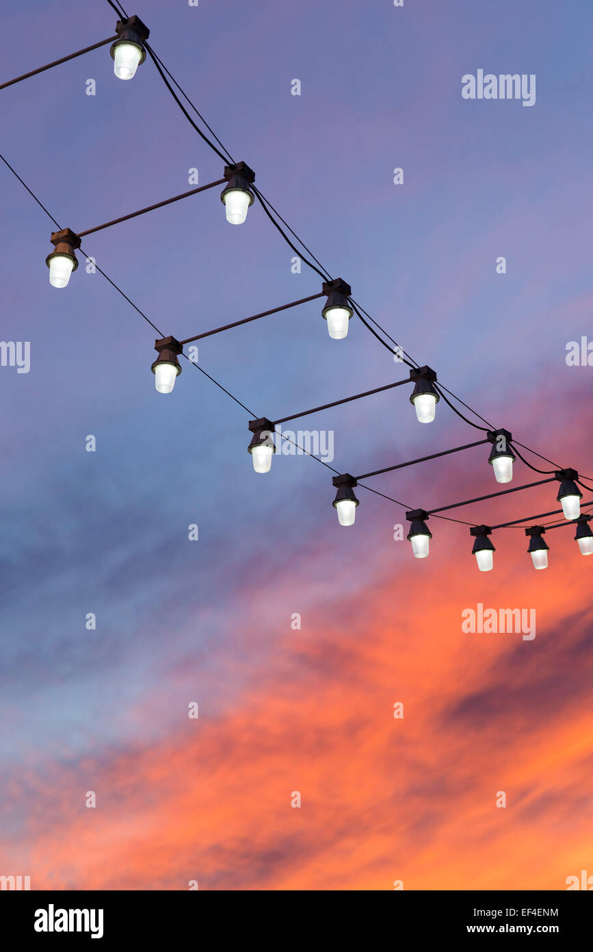 Row of bulbs hi-res stock photography and images - Alamy