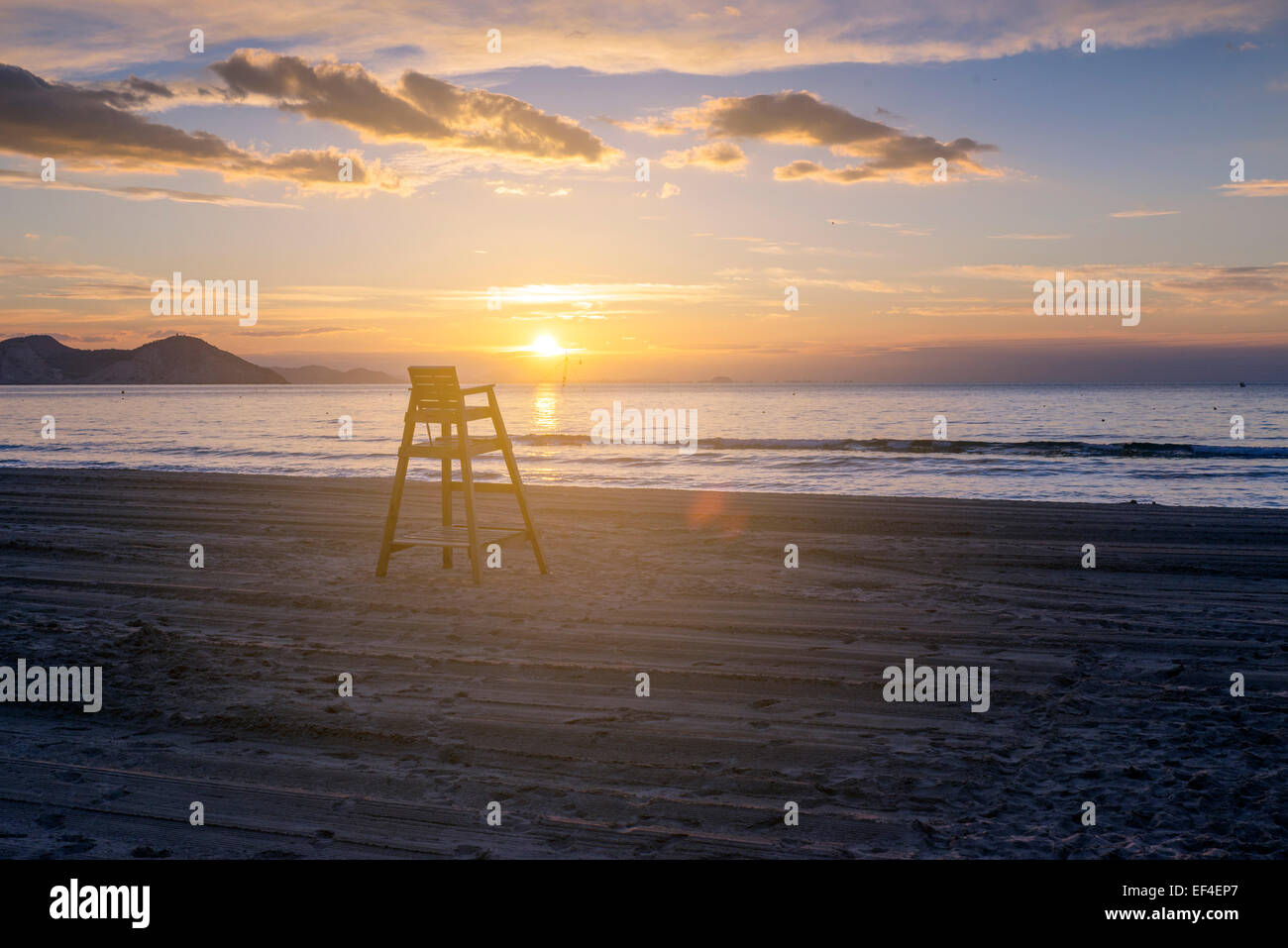 Winter. Empty lifeguard chair on the beach Stock Photo - Alamy