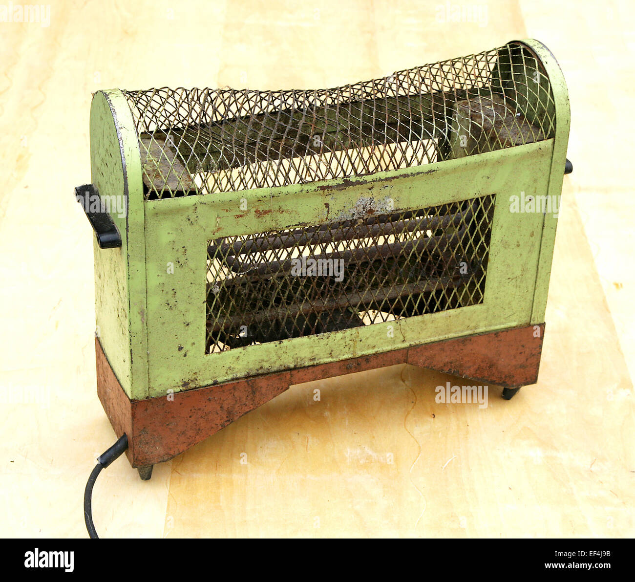 heater vintage electric rusted Stock Photo - Alamy