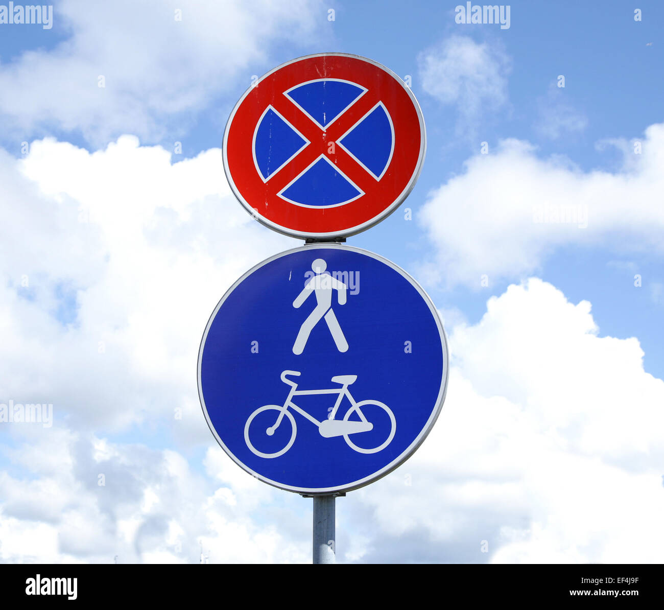 Pedestrian road signs hi-res stock photography and images - Alamy
