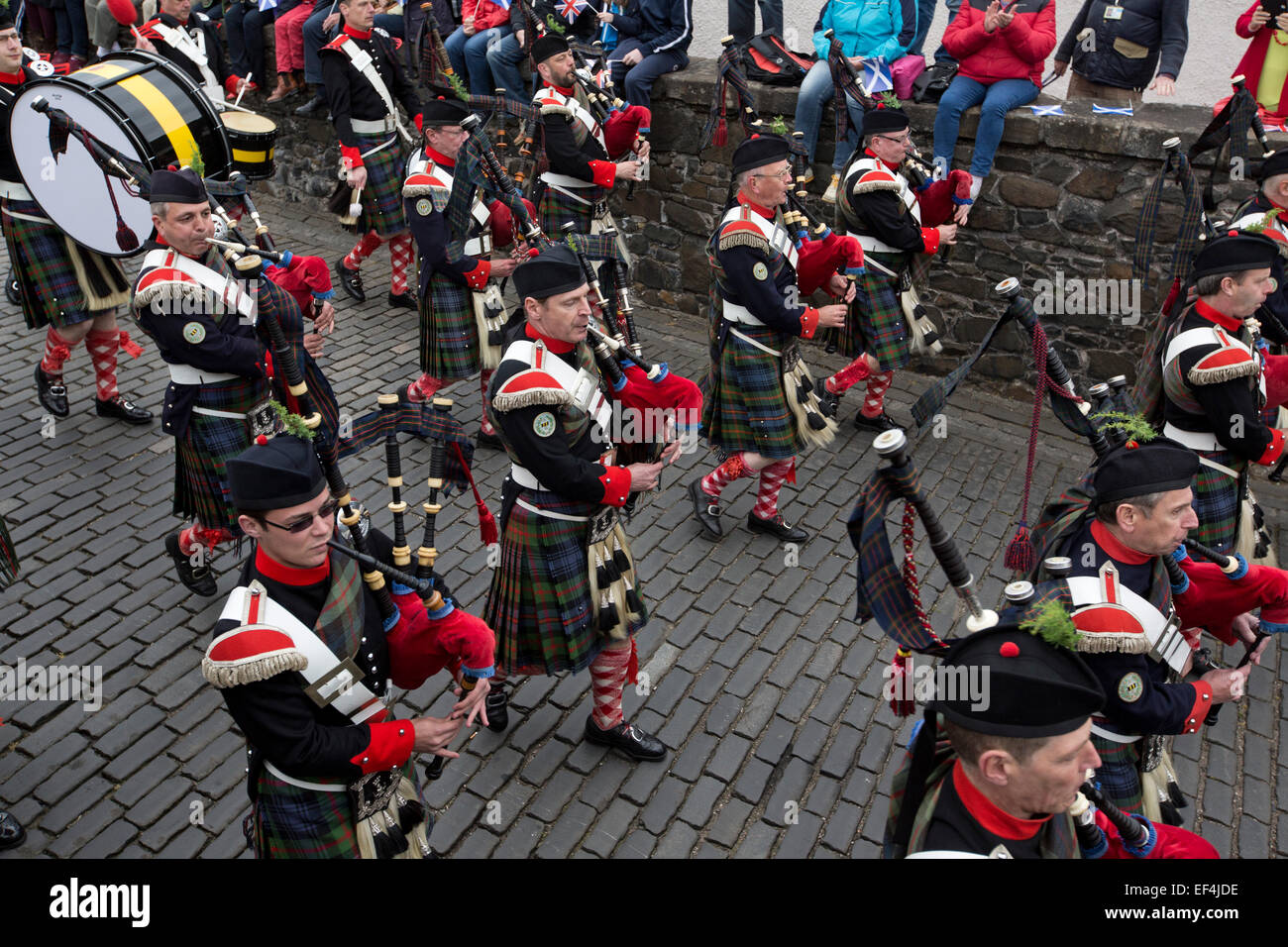Members of the Atholl Highlanders, Europe's only private army, marching ...