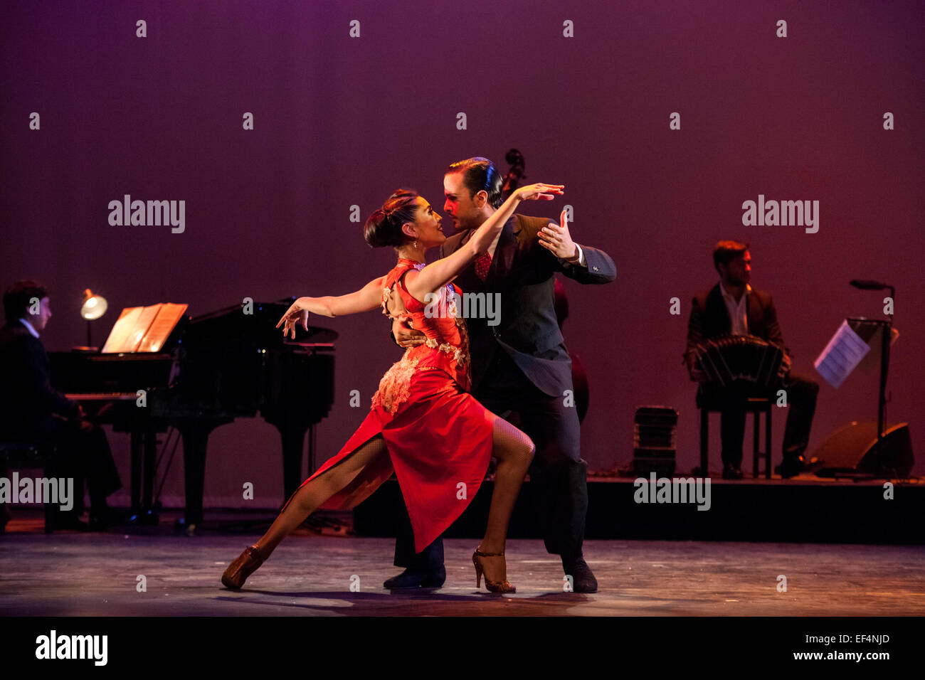 Ezequiel Lopez & Camila Alegre perform Mala Junta part of "Tango Fire ...