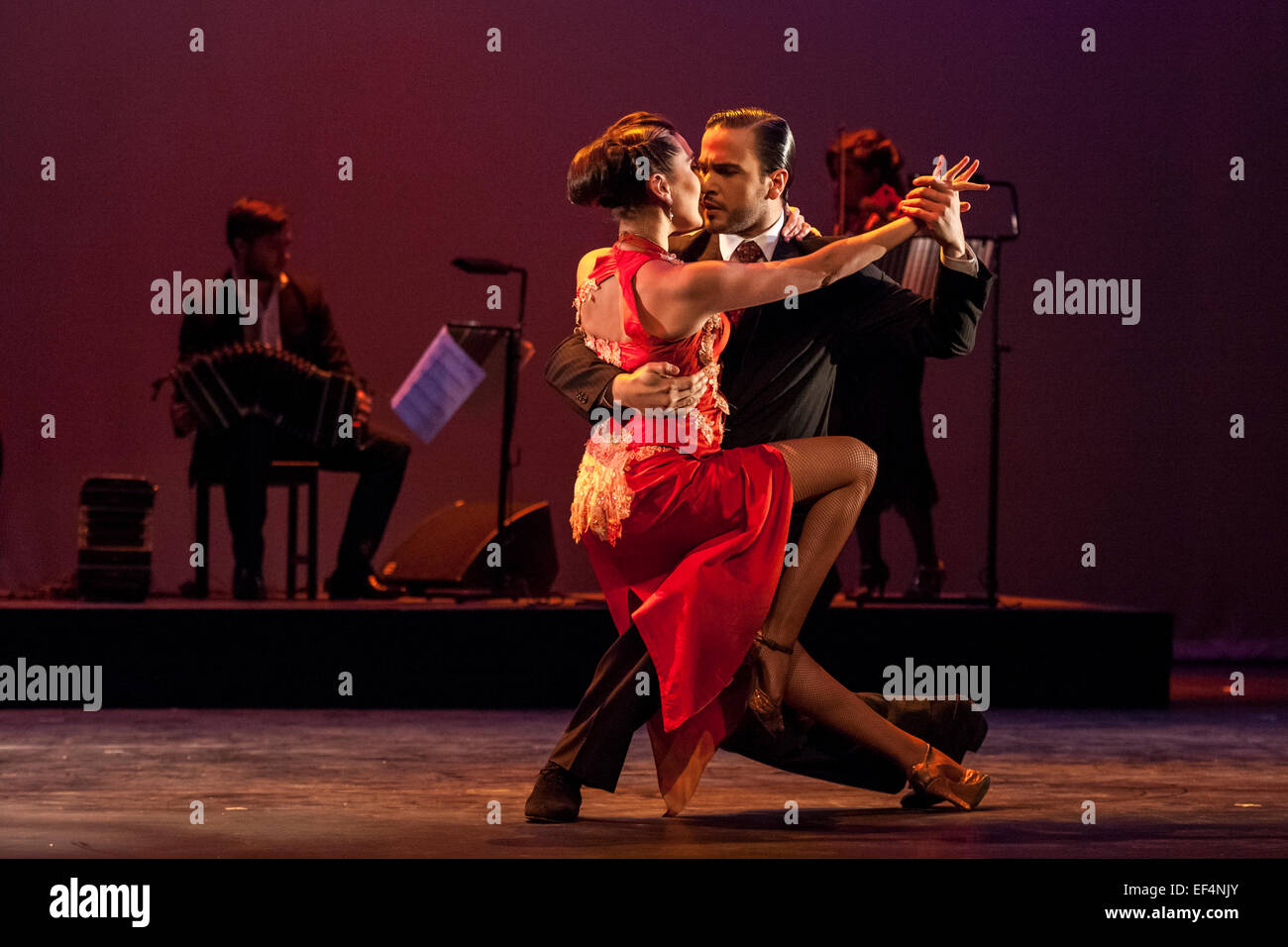 Ezequiel Lopez & Camila Alegre perform Mala Junta part of "Tango Fire ...