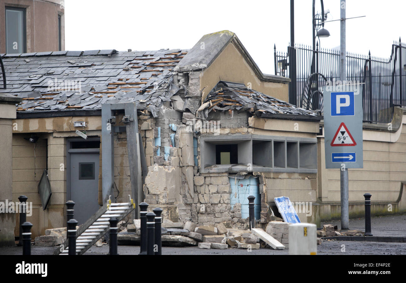 UNITED KINGDOM, Newry : Workmen repair damage buildings overlooking the ...