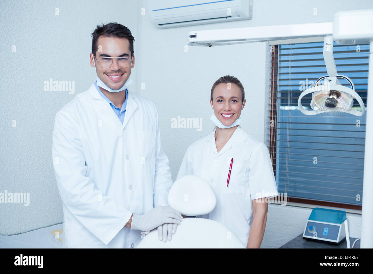 Dentists hi-res stock photography and images - Alamy