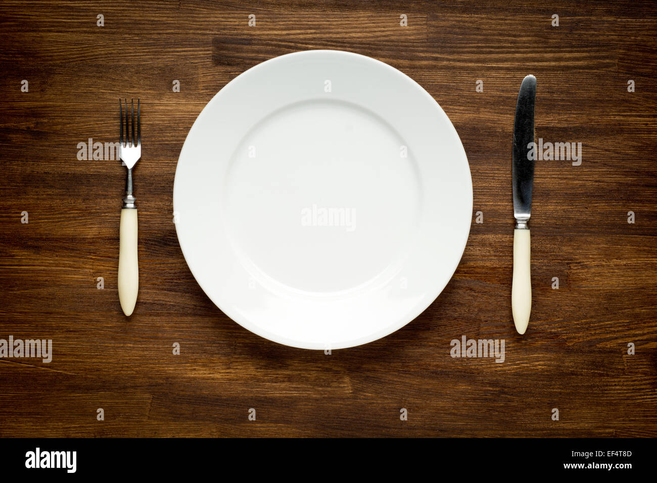 Place setting nobody empty plate hi-res stock photography and images ...