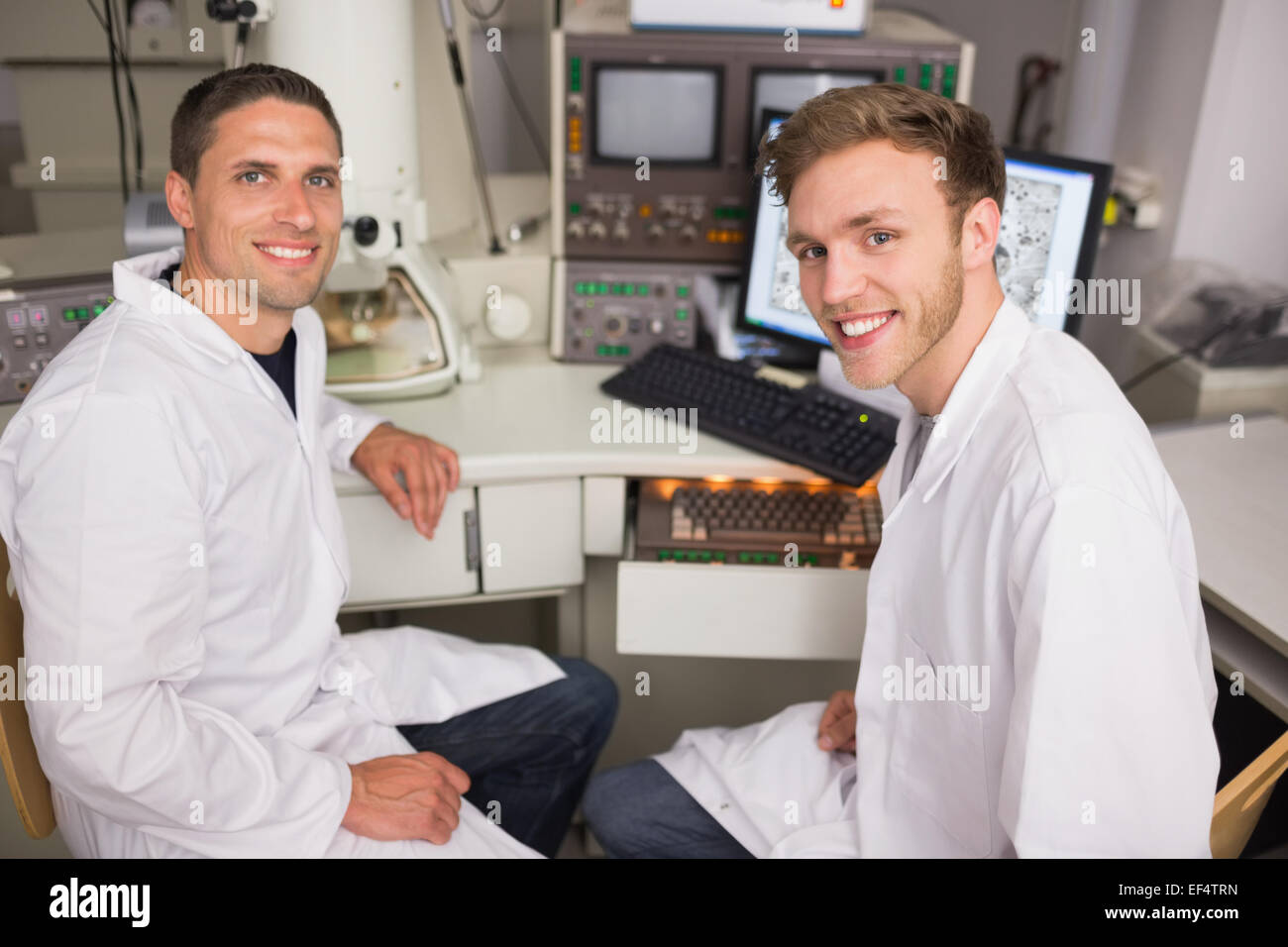 Student science research display hi-res stock photography and images ...