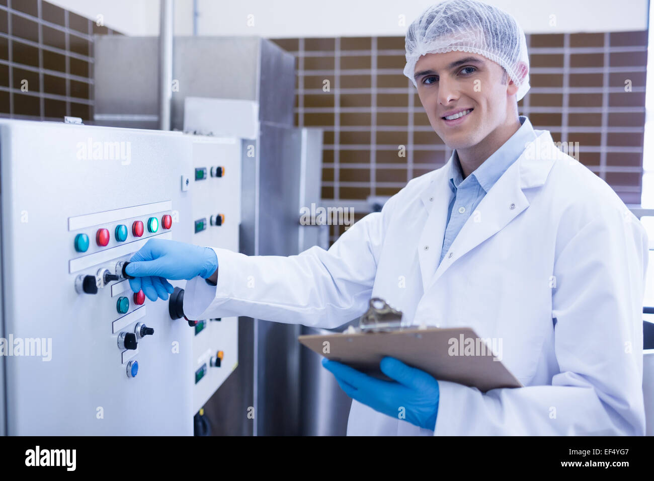 Biologist hi-res stock photography and images - Alamy