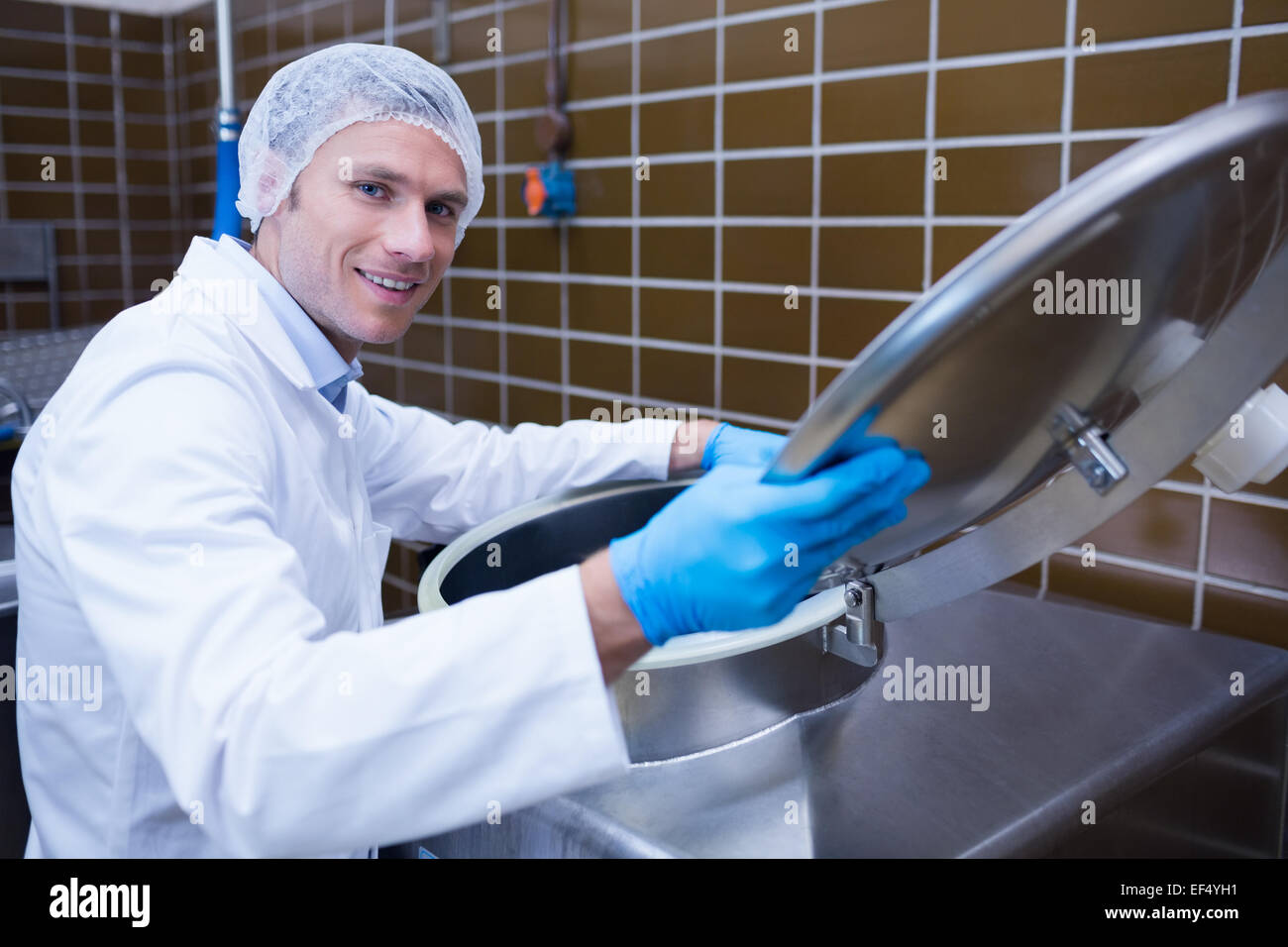 Man lab coat hi-res stock photography and images - Alamy