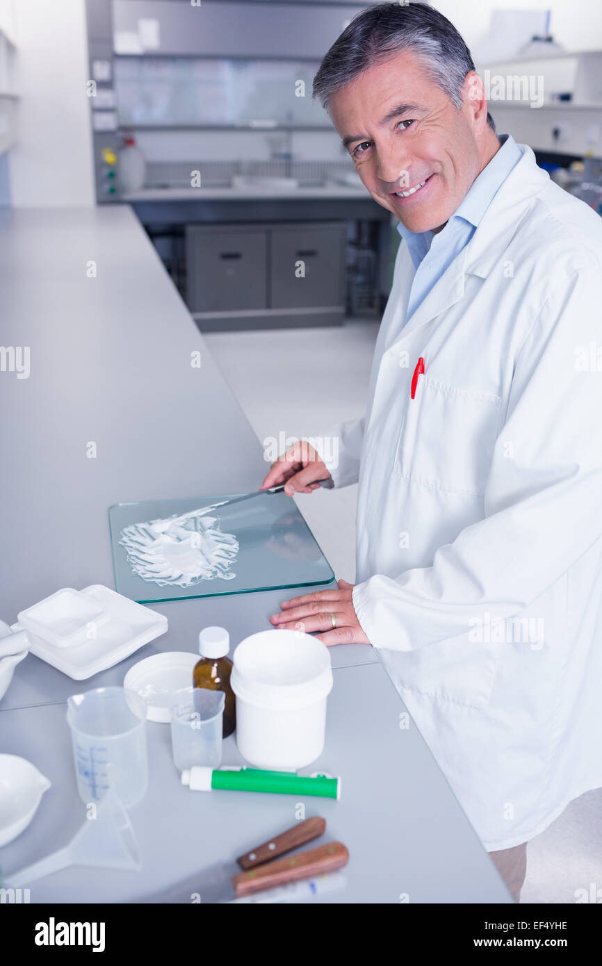 Biochemist hi-res stock photography and images - Alamy