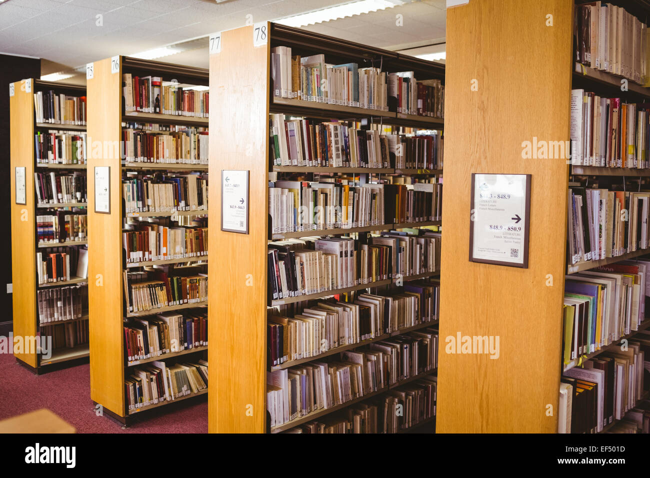 Close up of a bookshelf Stock Photo - Alamy