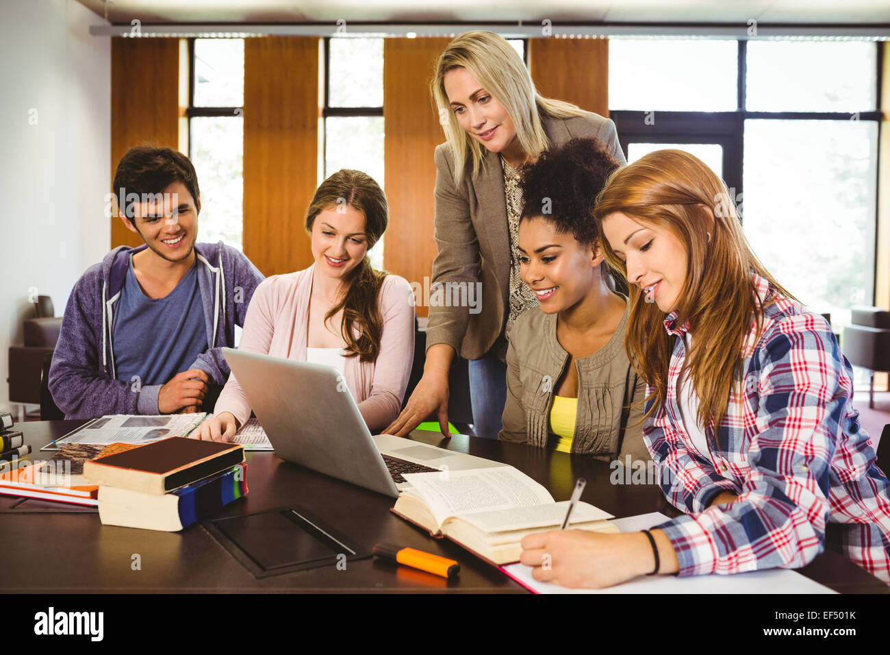 Group teaching hi-res stock photography and images - Alamy