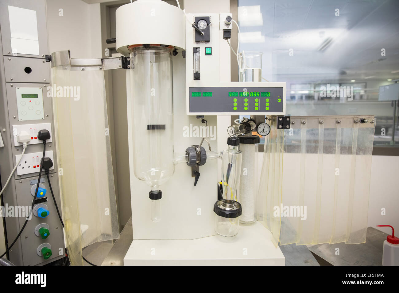 Machine used in medicine making Stock Photo - Alamy