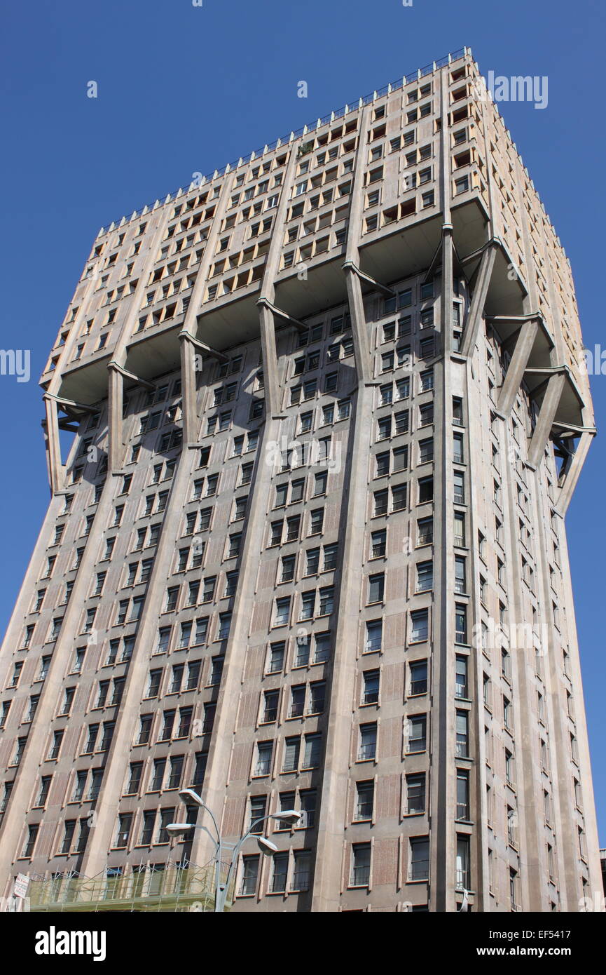 Velasca Tower, modern landmark building in Milan, Italy Stock Photo - Alamy