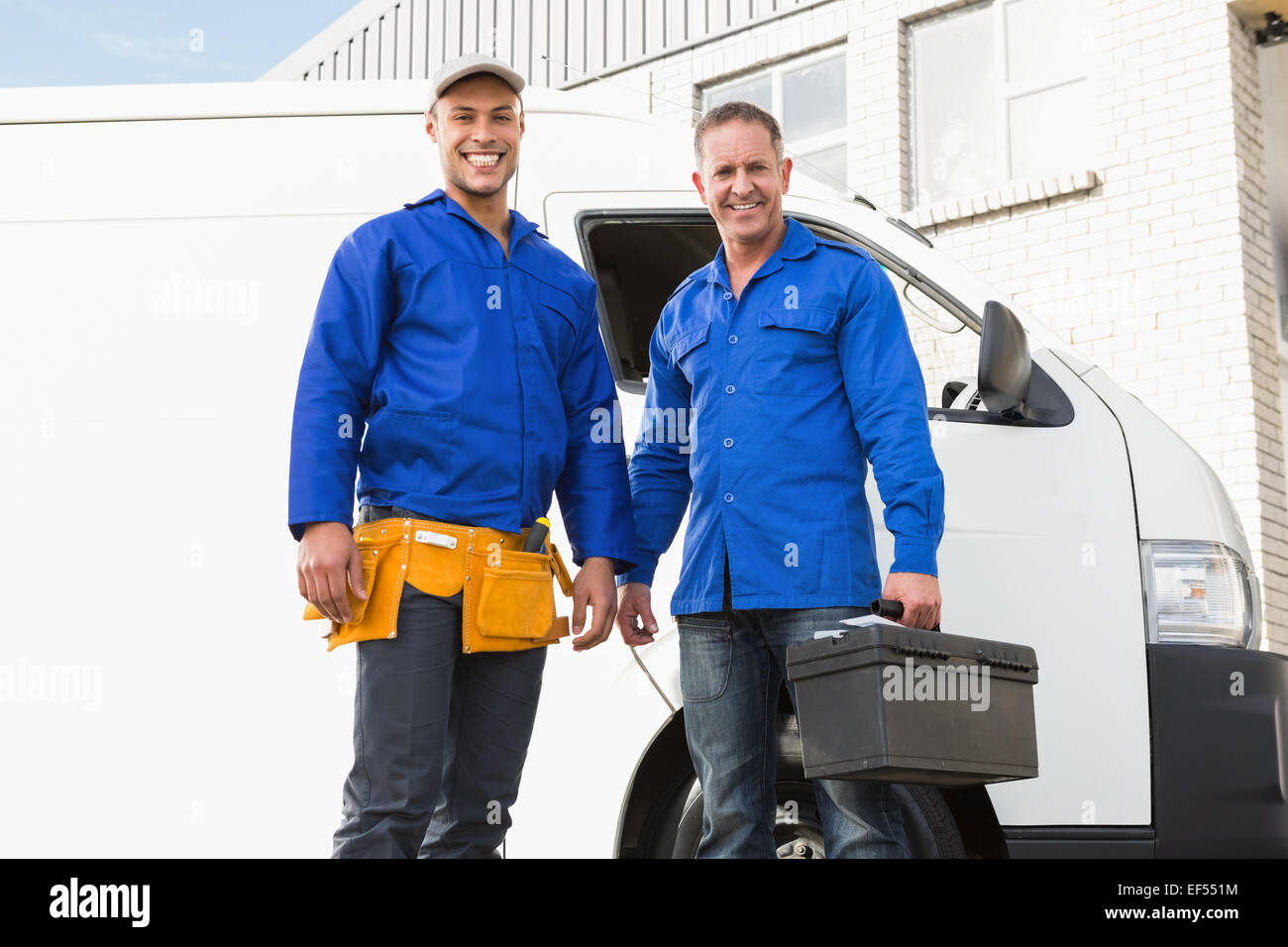 Handymen hi-res stock photography and images - Alamy