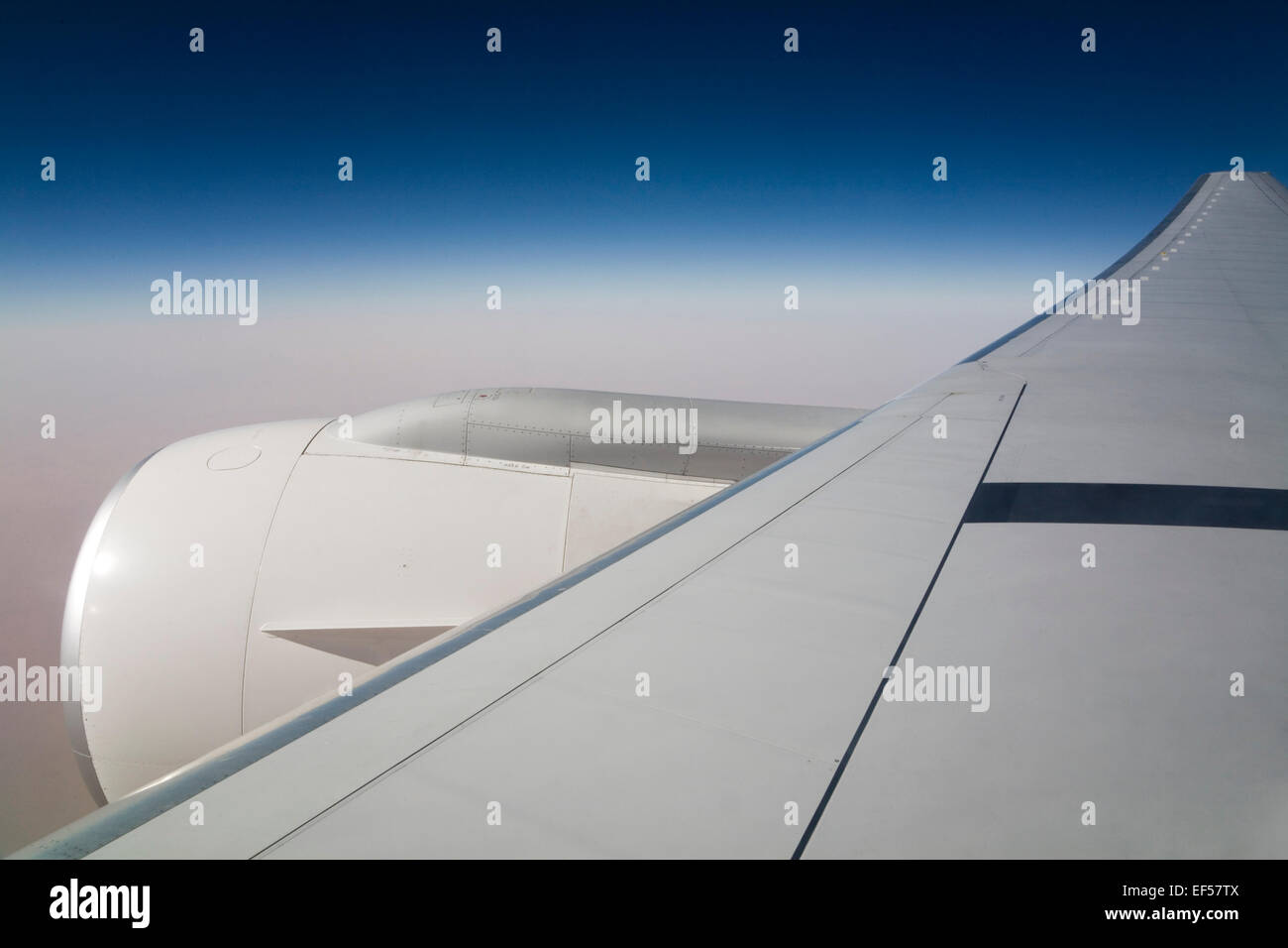 Silver wing aero engine high hi-res stock photography and images - Alamy