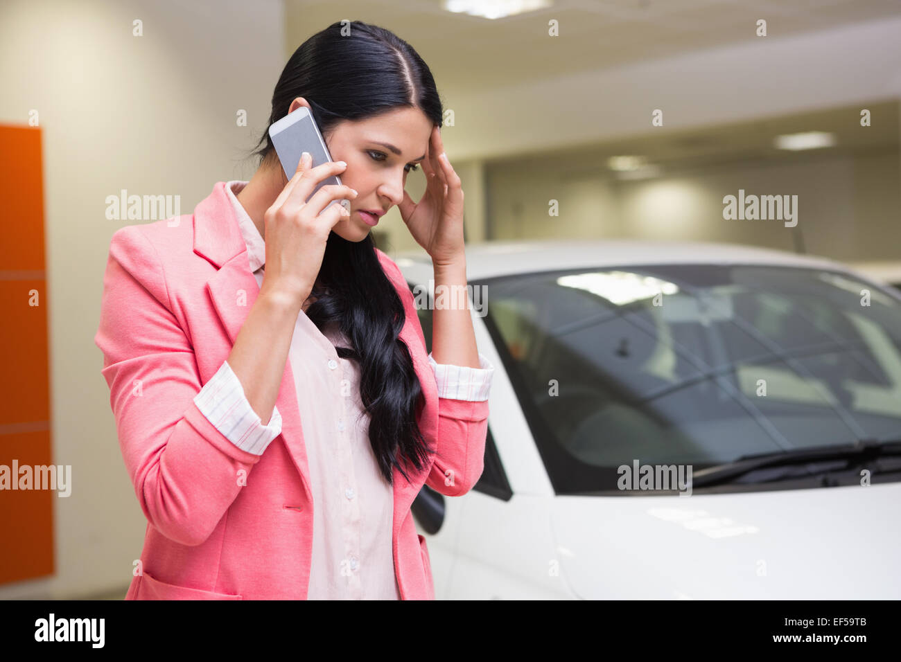 Holding shopping crying hi-res stock photography and images - Alamy