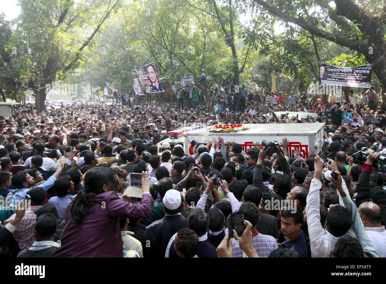 Dhaka, Bangladesh. 27th Jan, 2015. The body of Arafat Rahman Coco is ...