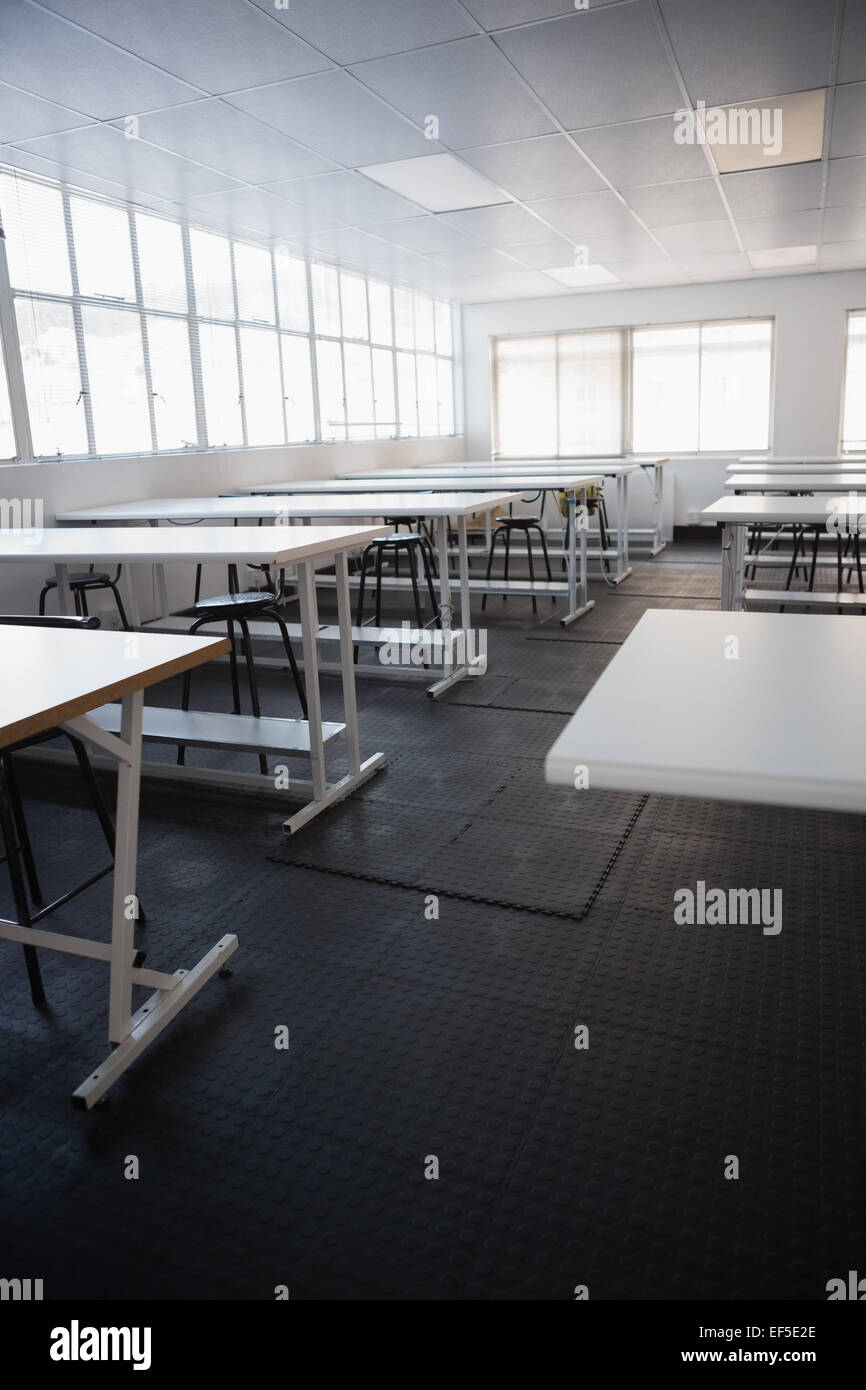 Empty class room Stock Photo - Alamy