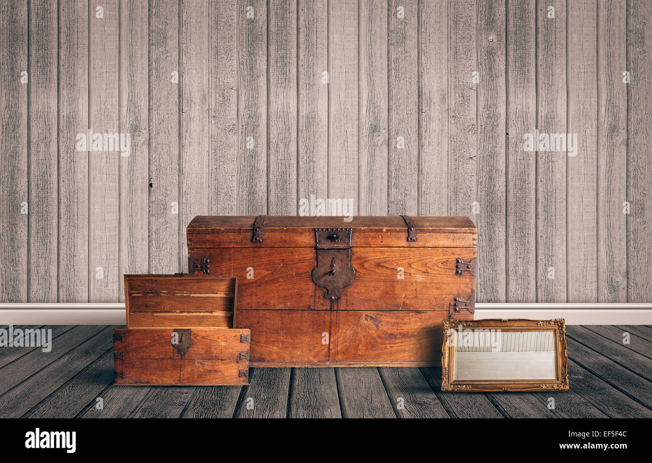 Old stuff on the attic Stock Photo - Alamy