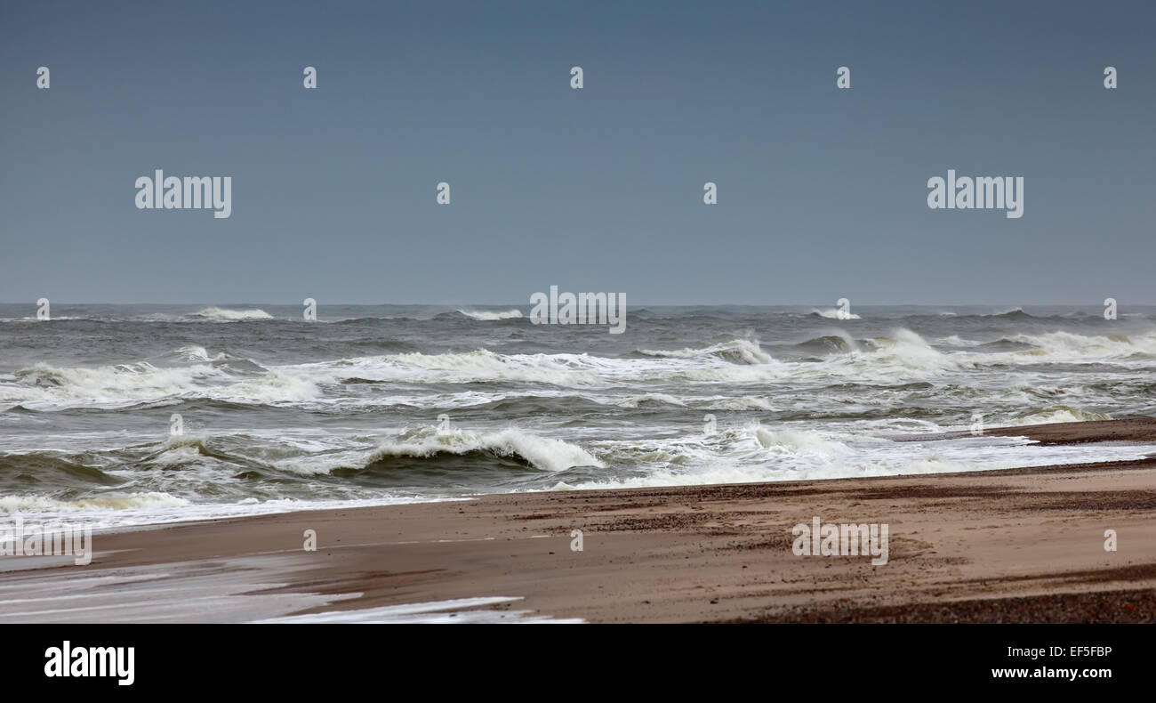 ocean horizon with storm clouds Stock Photo - Alamy