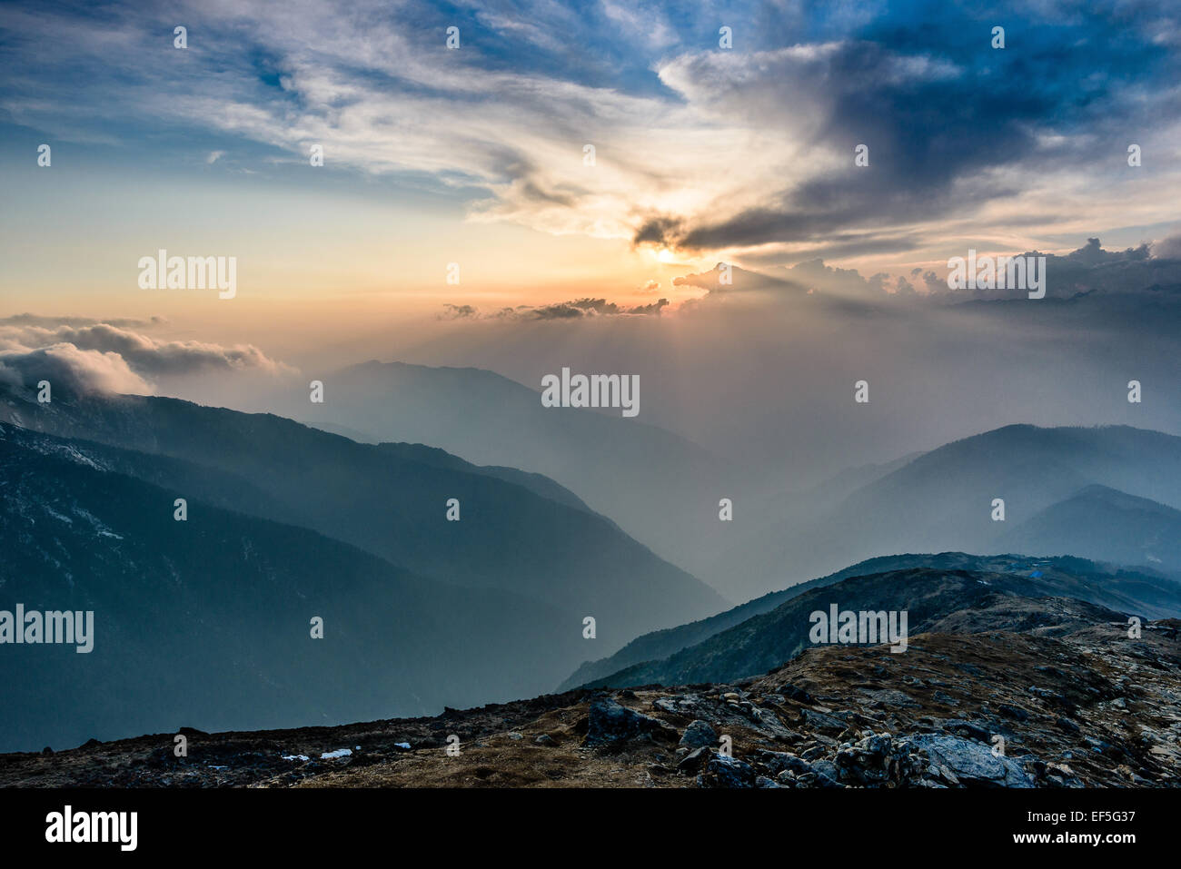Himalaya mountains sunset hi-res stock photography and images - Alamy