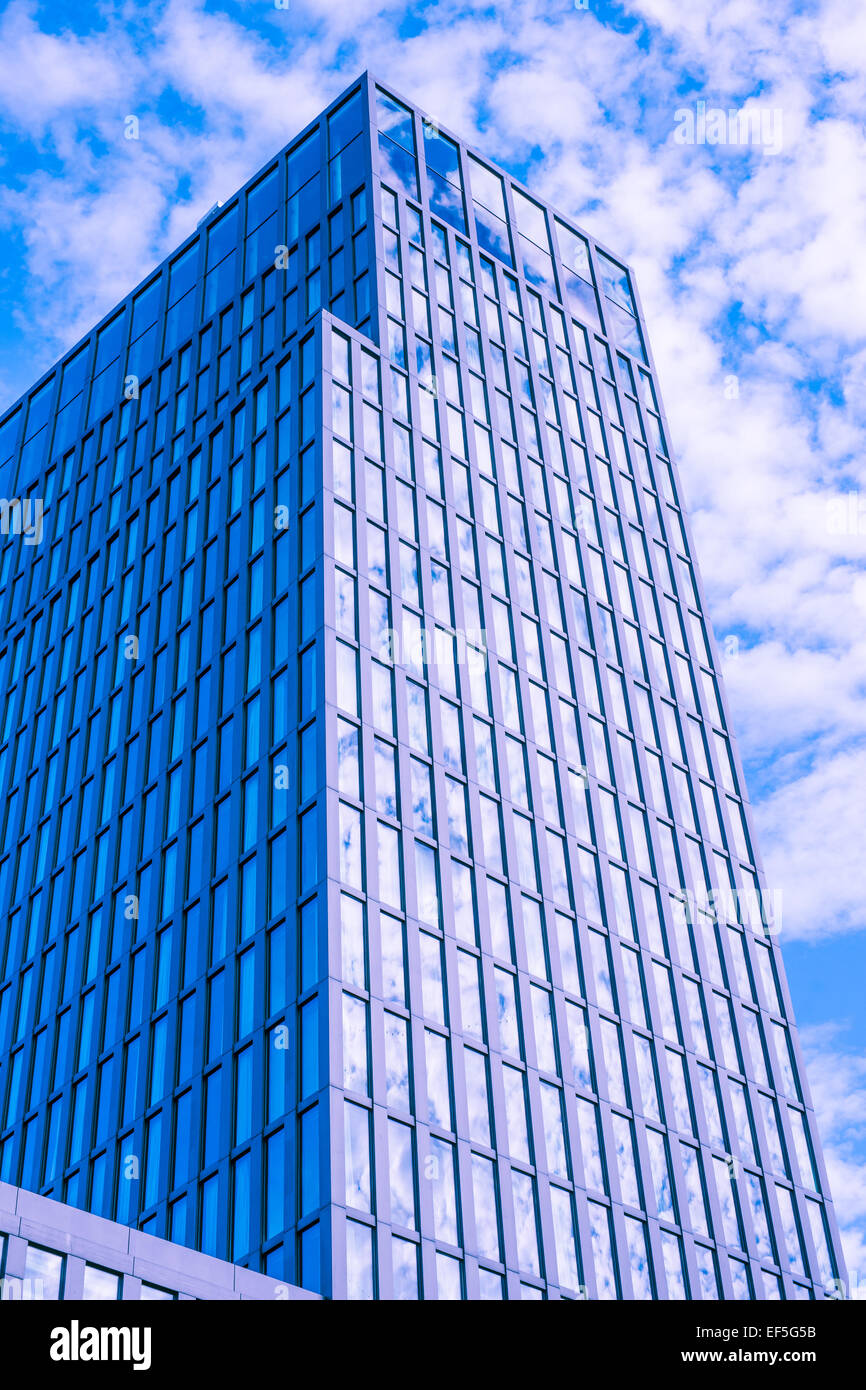 Skyscraper windows hi-res stock photography and images - Alamy