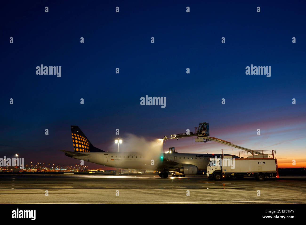 aircraft, a/c, airplane, plane, winter, snow, ice, iced, aircraft de ...