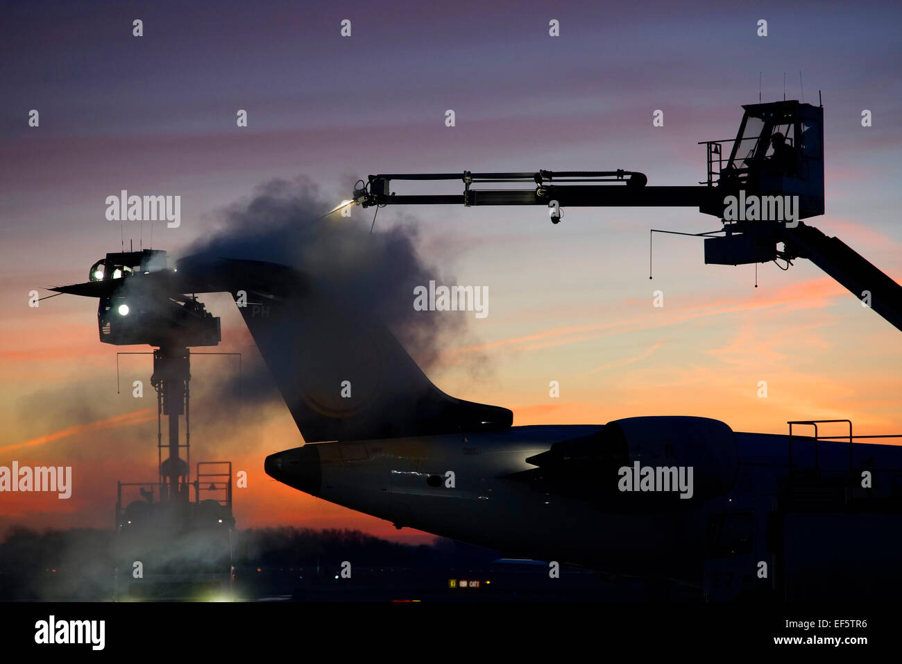 aircraft, a/c, airplane, plane, winter, snow, ice, iced, aircraft de ...