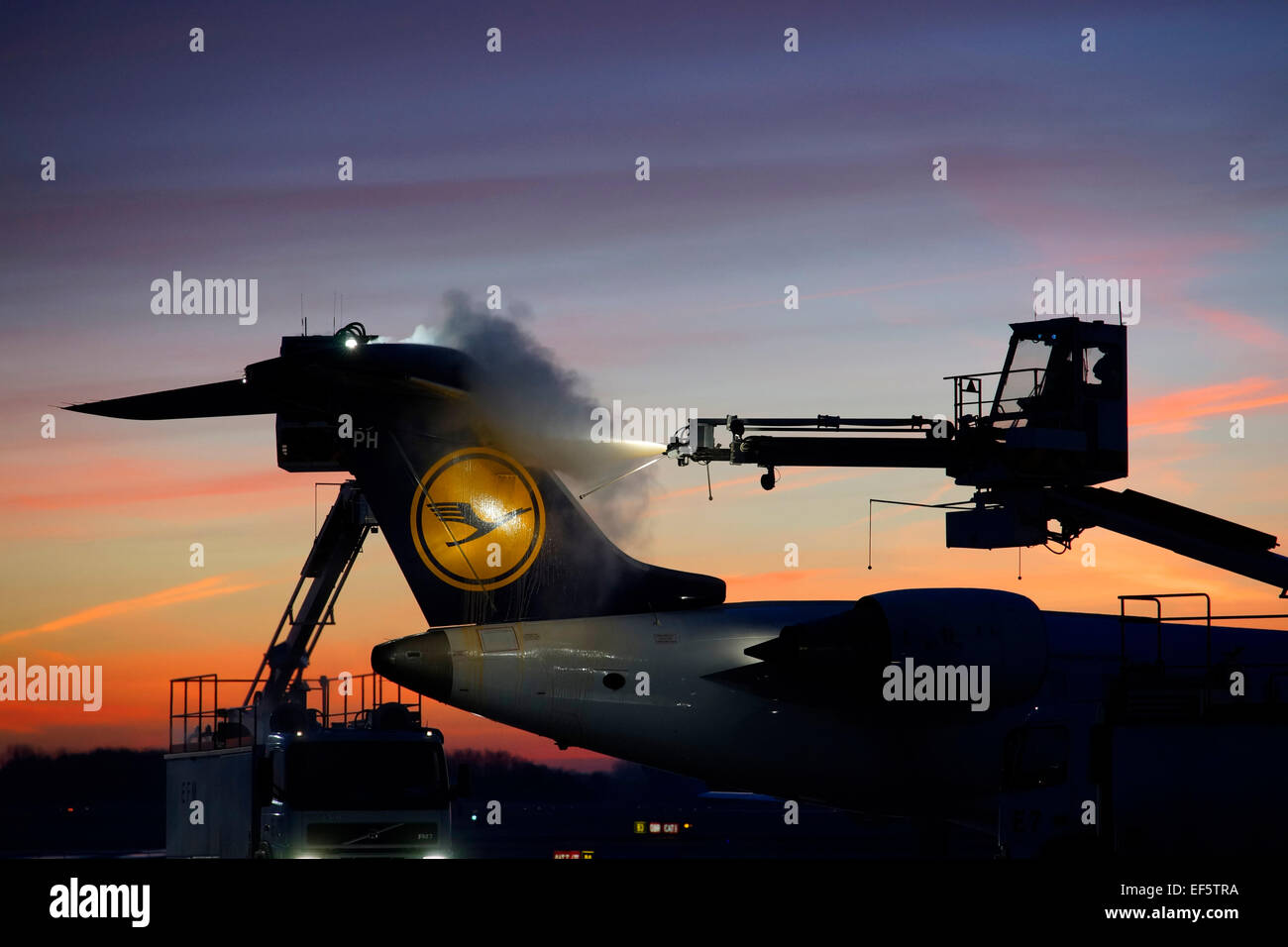 aircraft, a/c, airplane, plane, winter, snow, ice, iced, aircraft de ...